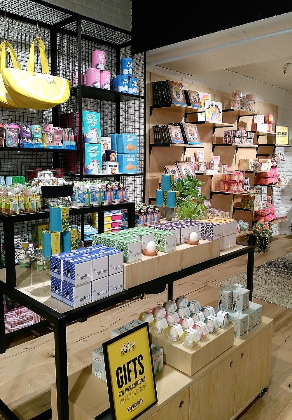 Hello! - Global Custom Retail